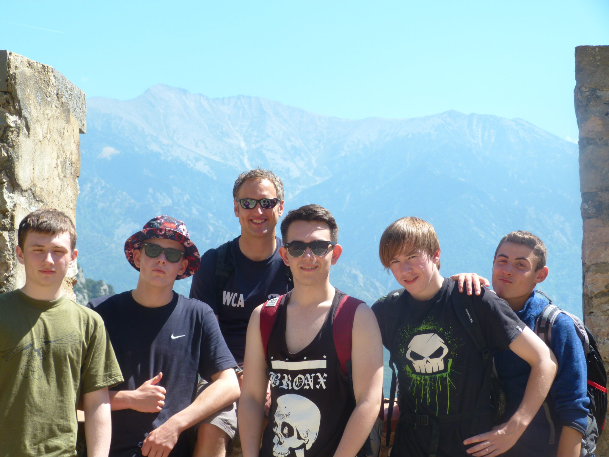 Fort Liberia – The youngsters learn about Catalonian history | The ...